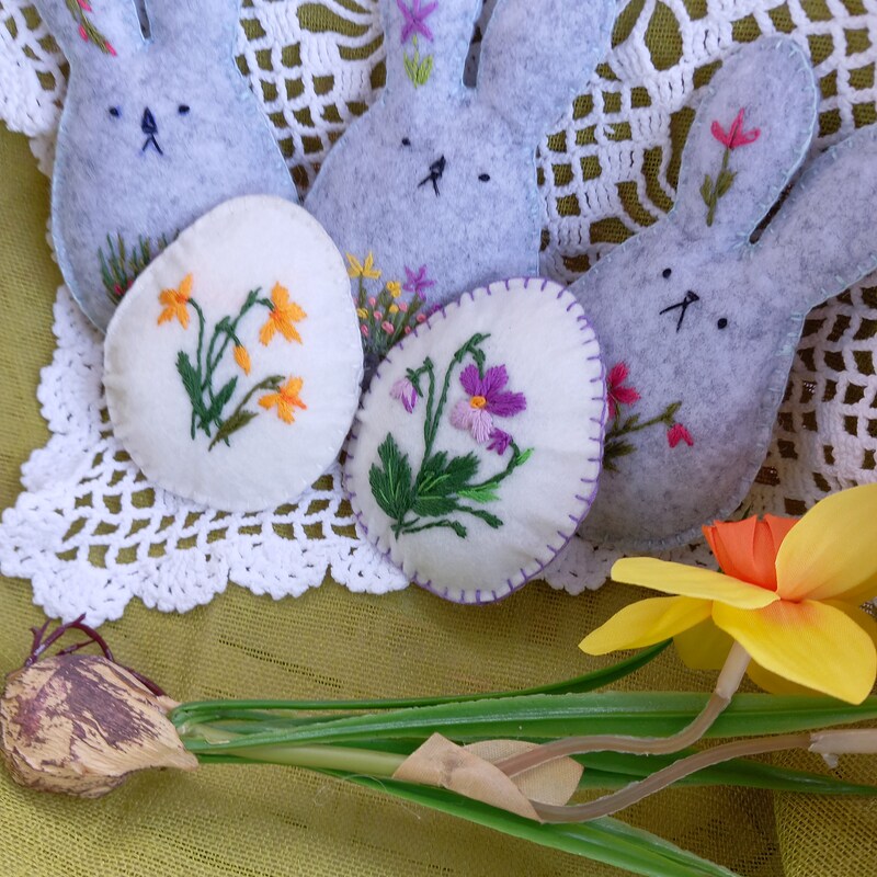 Embroidered Eggs - Etsy