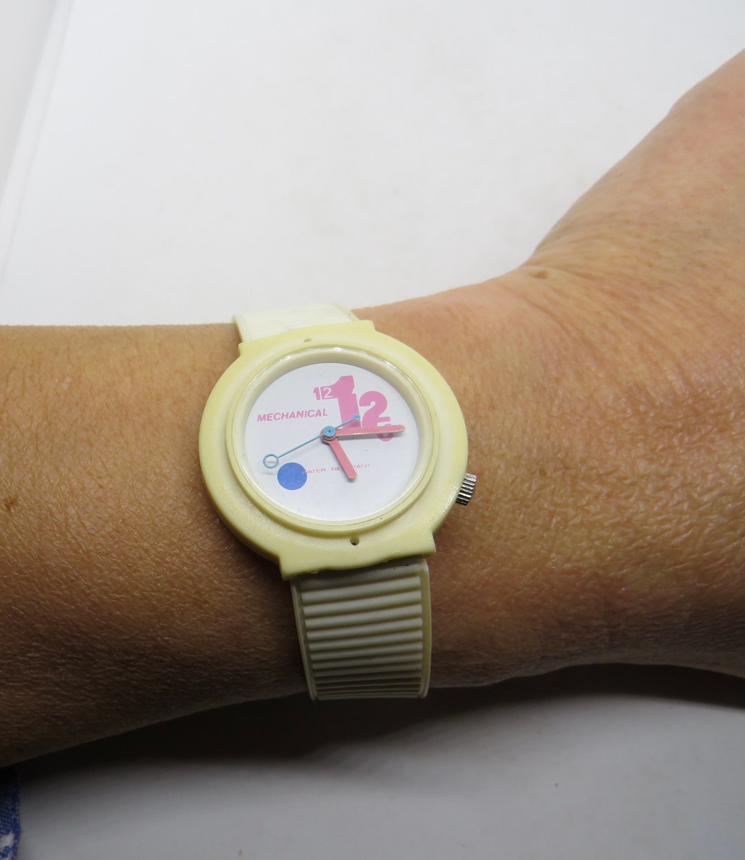 Vintage Mechanical Sports Watch / Womens Rubber Watch / Ladies Watch ...