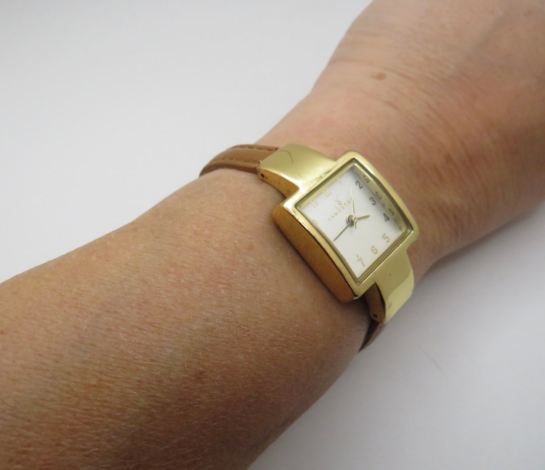 Vintage Square Watch / Watch / Vintage Womans 90s Watch / - Etsy