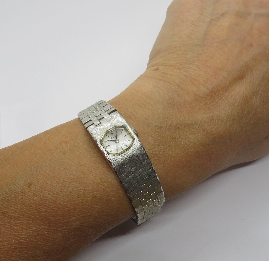 Vintage Avia Swiss Watch / Gift for Her / Vintage Wrist Watch ...