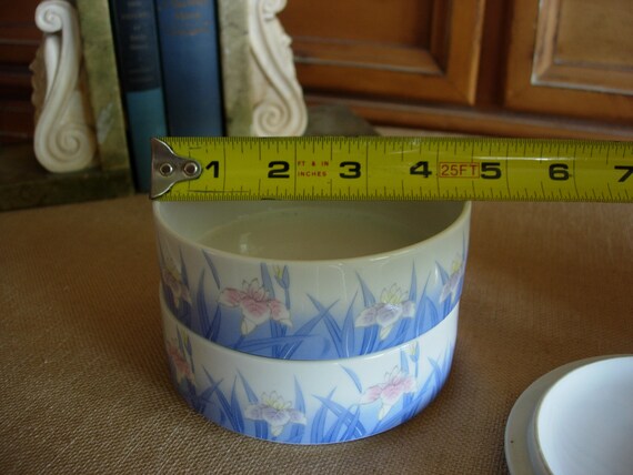 OMC Japan three tiered trinket box - Gem