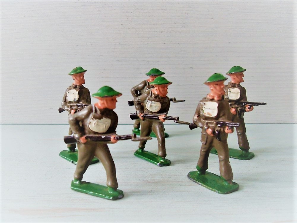 Britains Lead Toy Soldiers for sale | Only 3 left at -60%