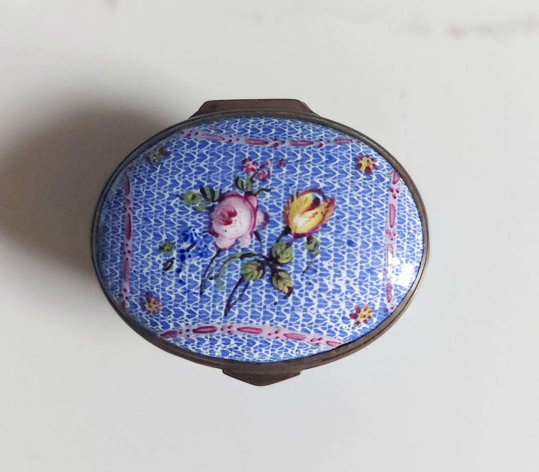 18th Century Antique Staffordshire Bilston Enamel Miniature Patch Box ...