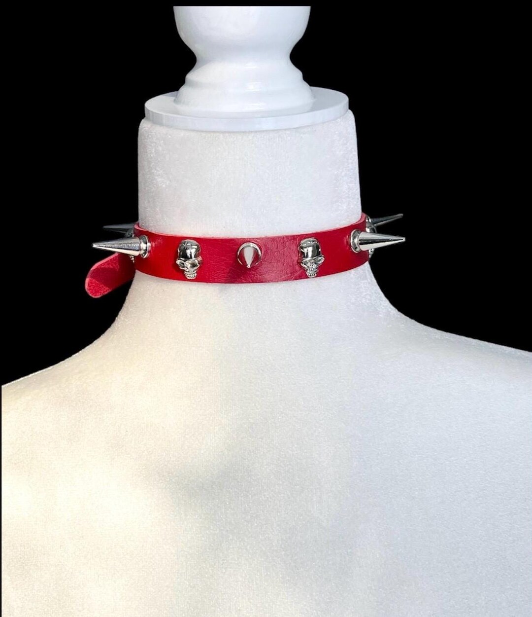 Spiked Skull Choker, Skull Choker, Adjustable Buckle Closure Choker ...