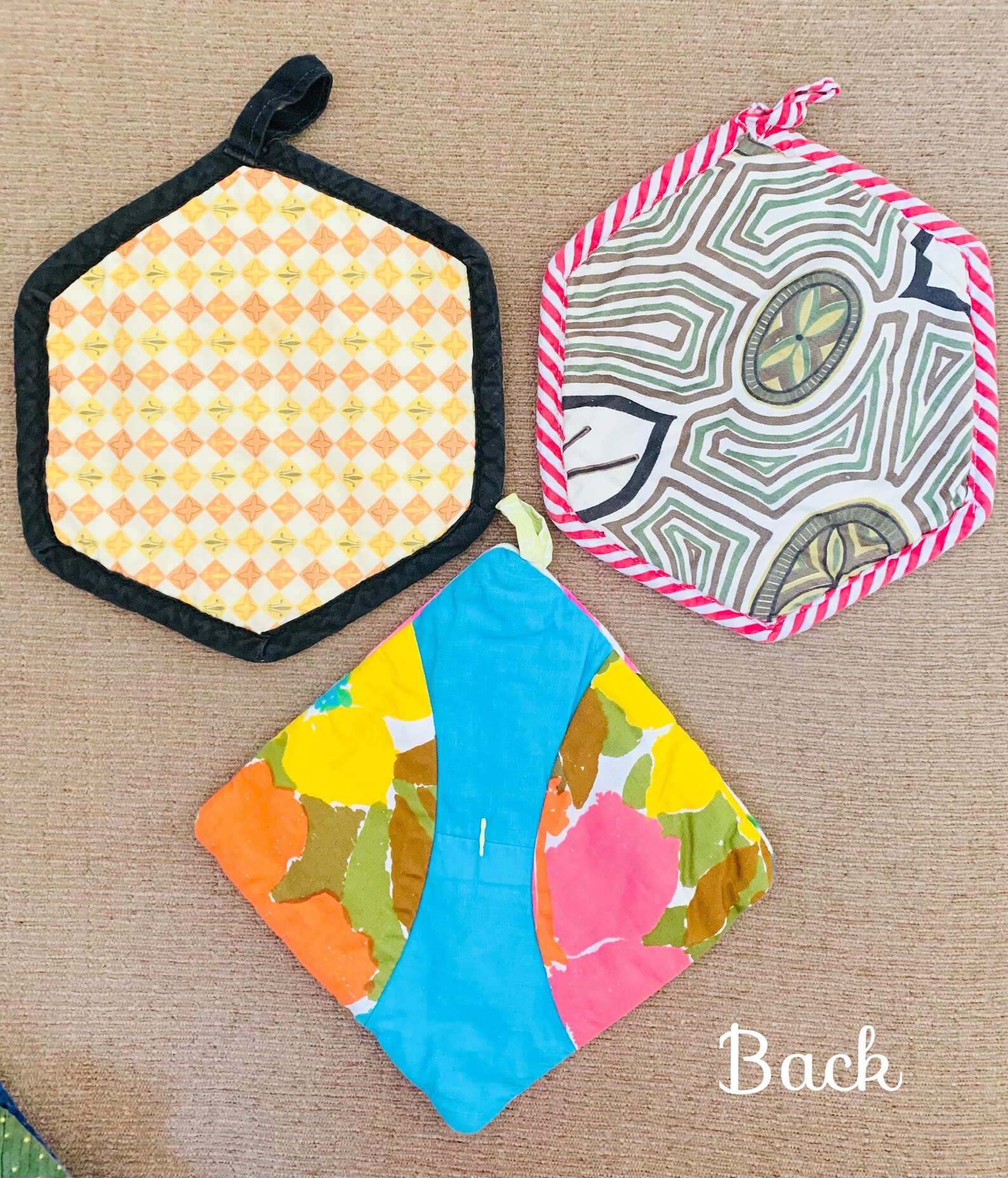 Beautiful Patchwork Quilted Vintage Pot Holders very Colorful Set of ...