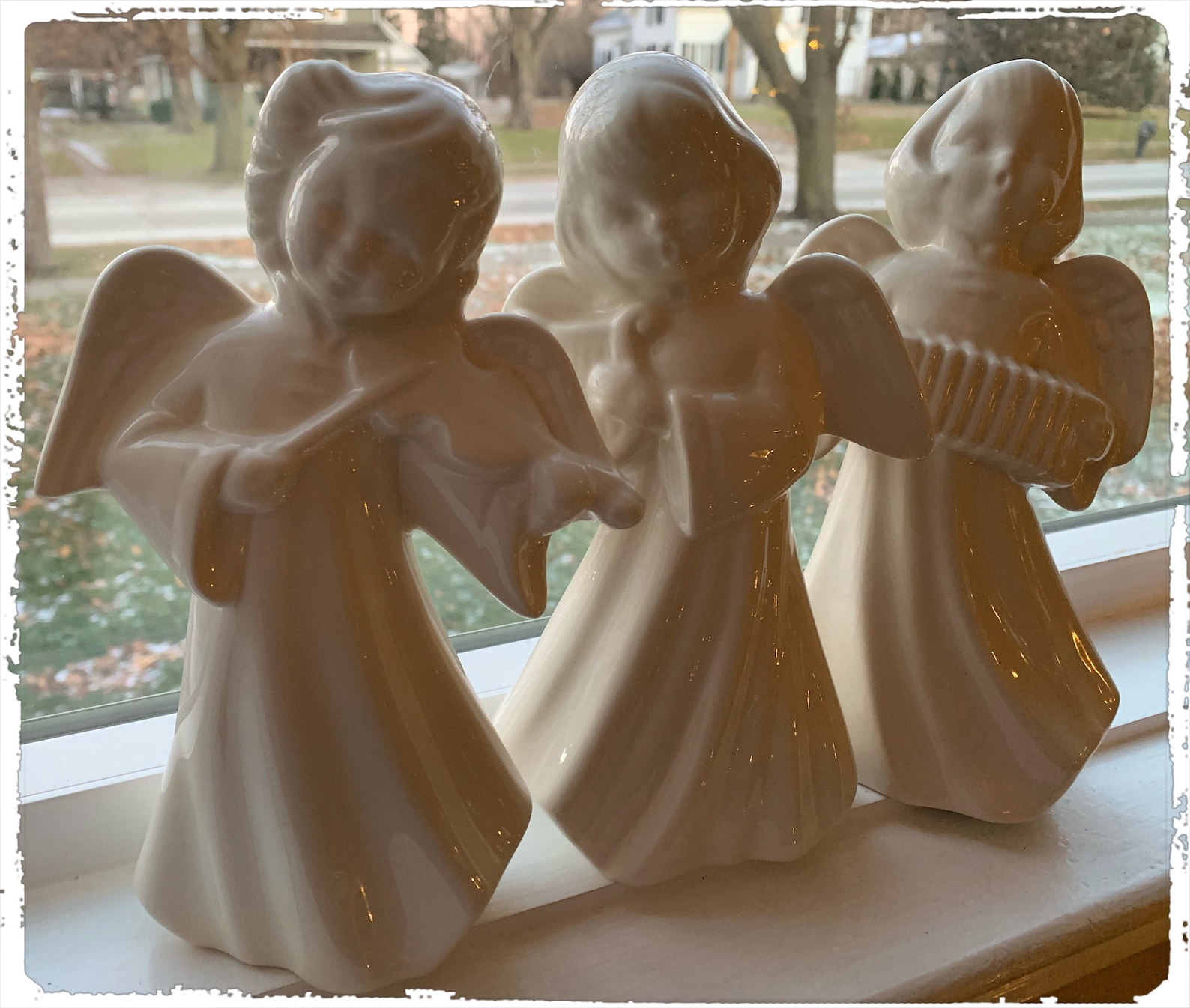 Trio of White Glazed Ceramic Angels Playing Music - Etsy