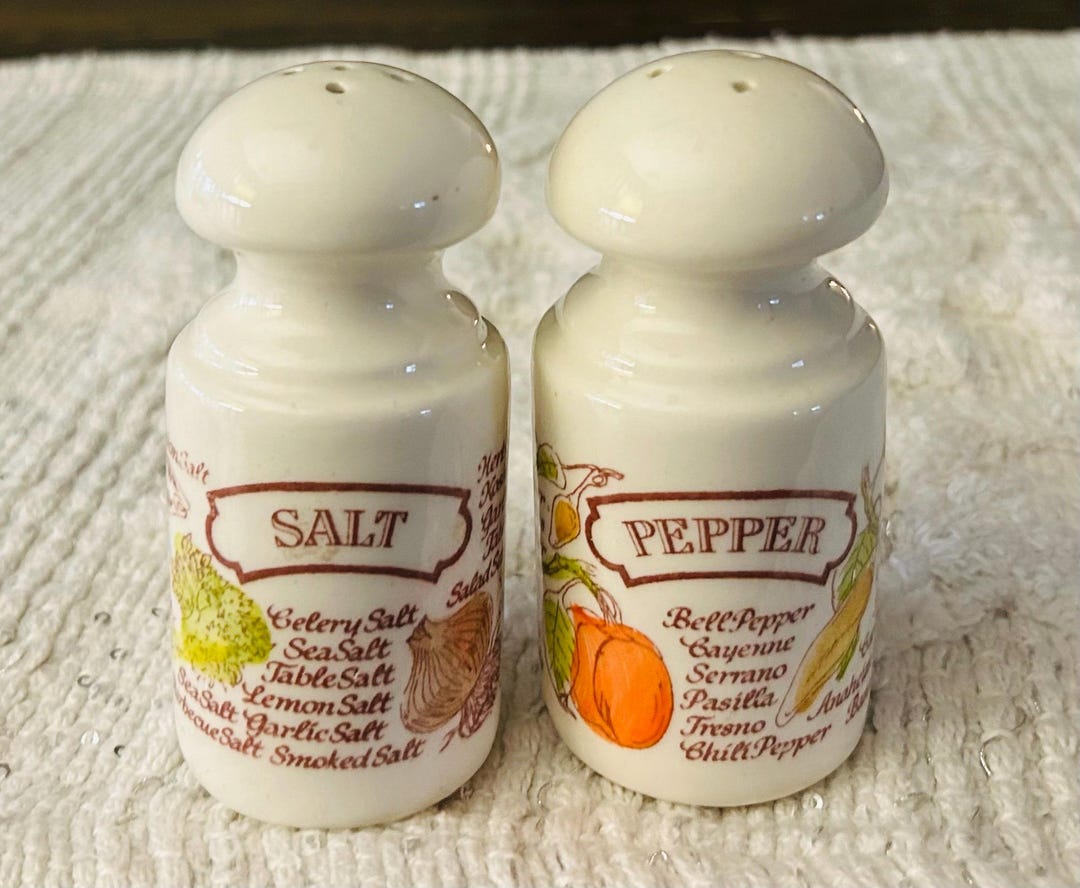Avon 1983 Claus and Co. Santa’s Helpers Salt and Pepper Shakers - Etsy