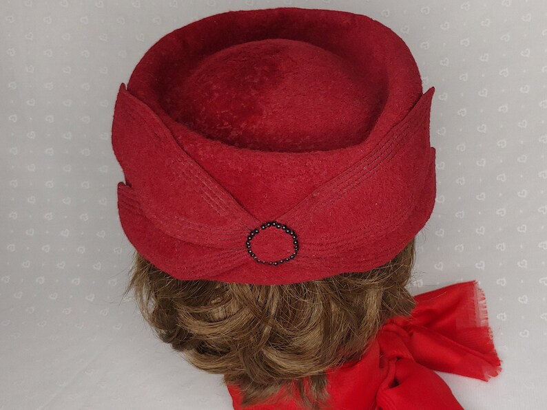 Vintage Hat in Raspberry Red Felt - Etsy