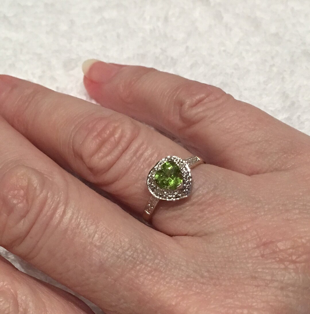 Gorgeous Vintage 10ct Gold - HEART Shaped PERIDOT Set Ring-with 4 Small ...