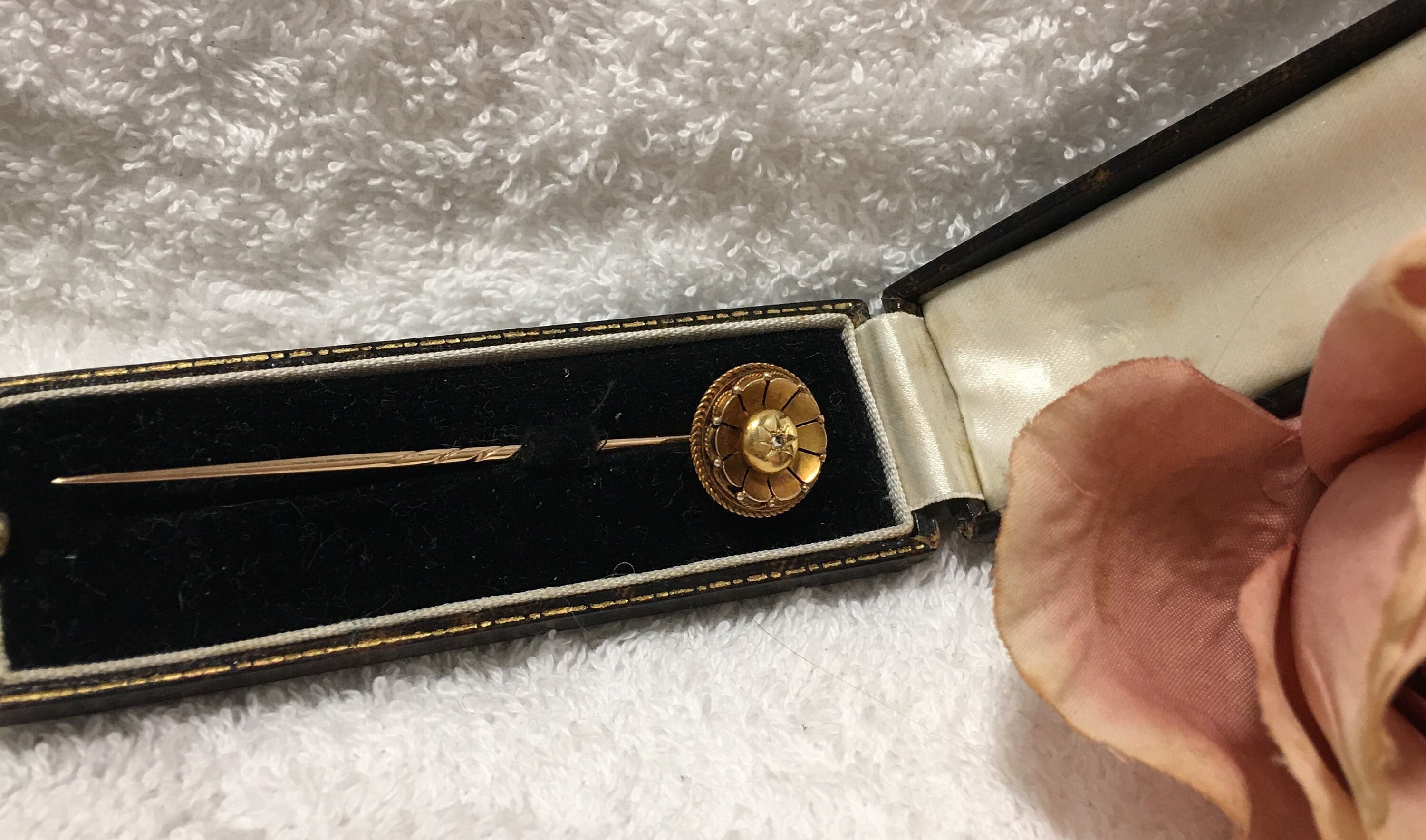 Antique Victorian/edwardian 9ct GOLD Stick Pin-large Gold Flower-set ...