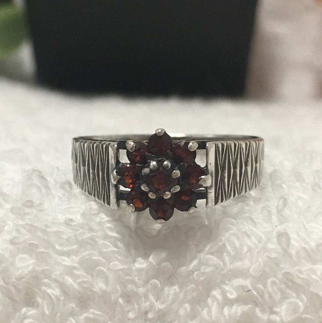 Maravilloso vintage ENGLISH Sterling Silver & Boho GARNET Ring ...