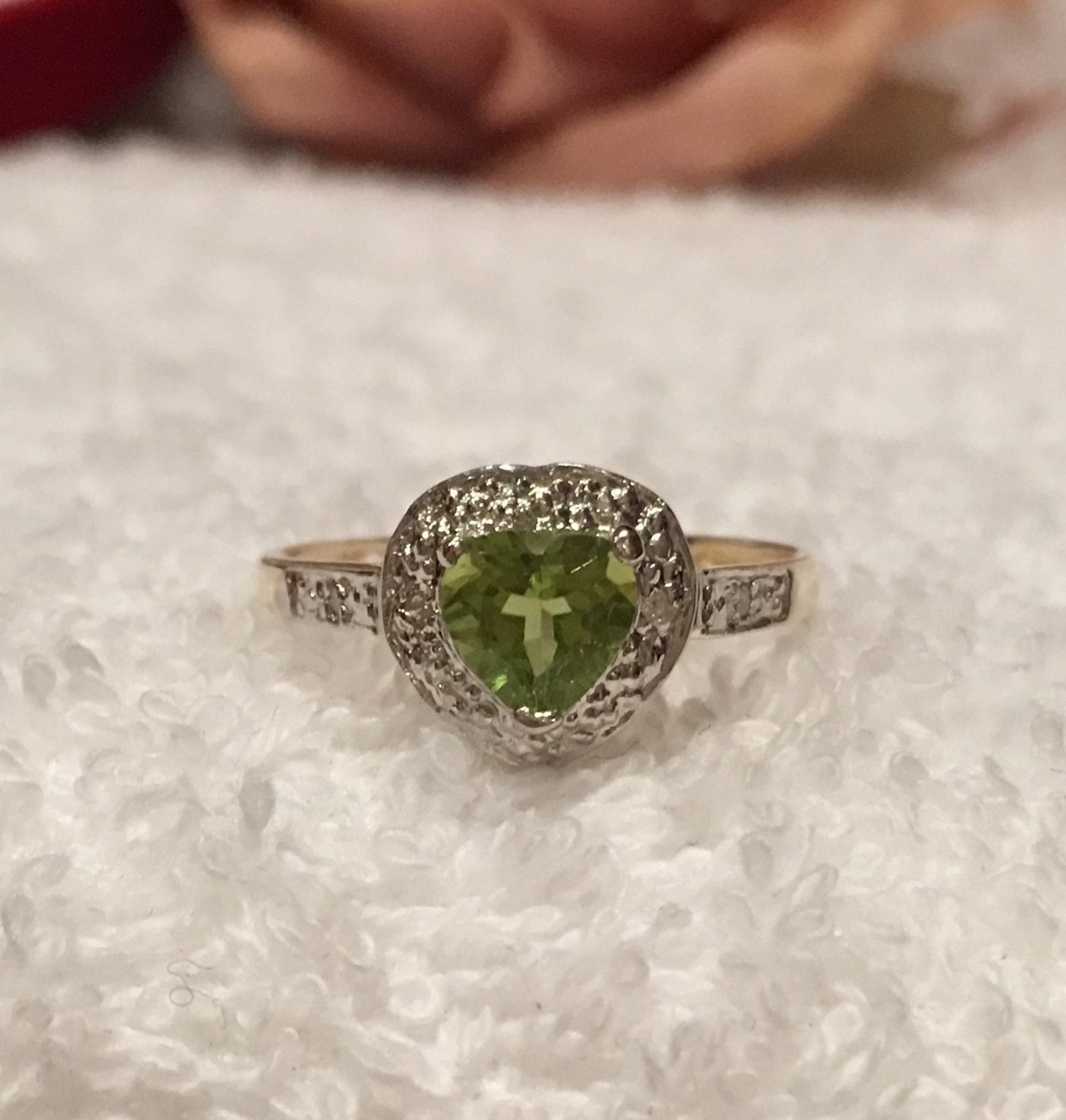 Gorgeous Vintage 10ct Gold - HEART Shaped PERIDOT Set Ring-with 4 Small ...