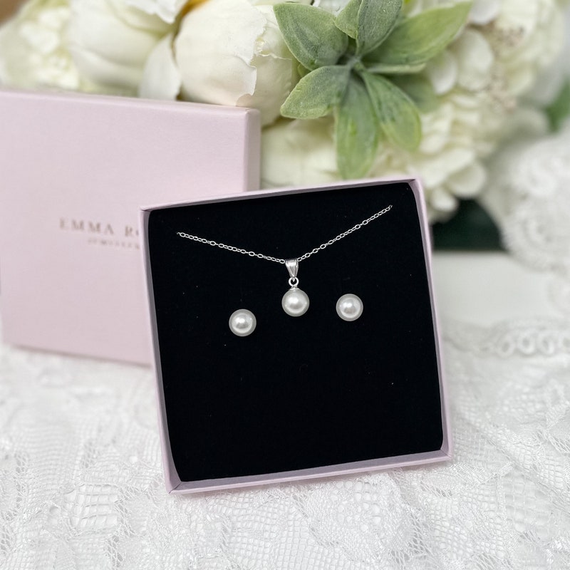 Simple Pearl Set - Etsy