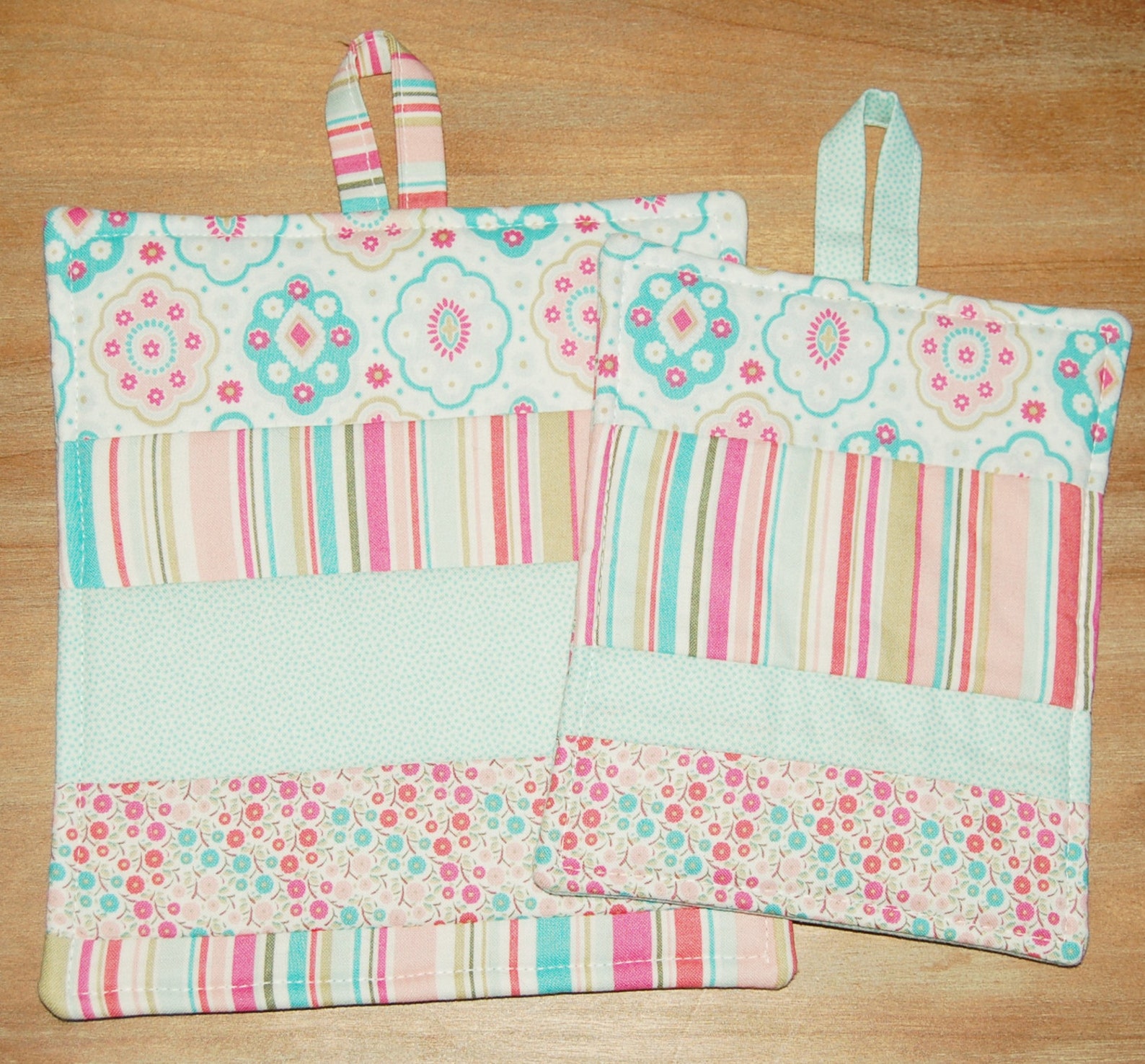 Scrappy Pink Pot Holders (set of 2) - Etsy Israel