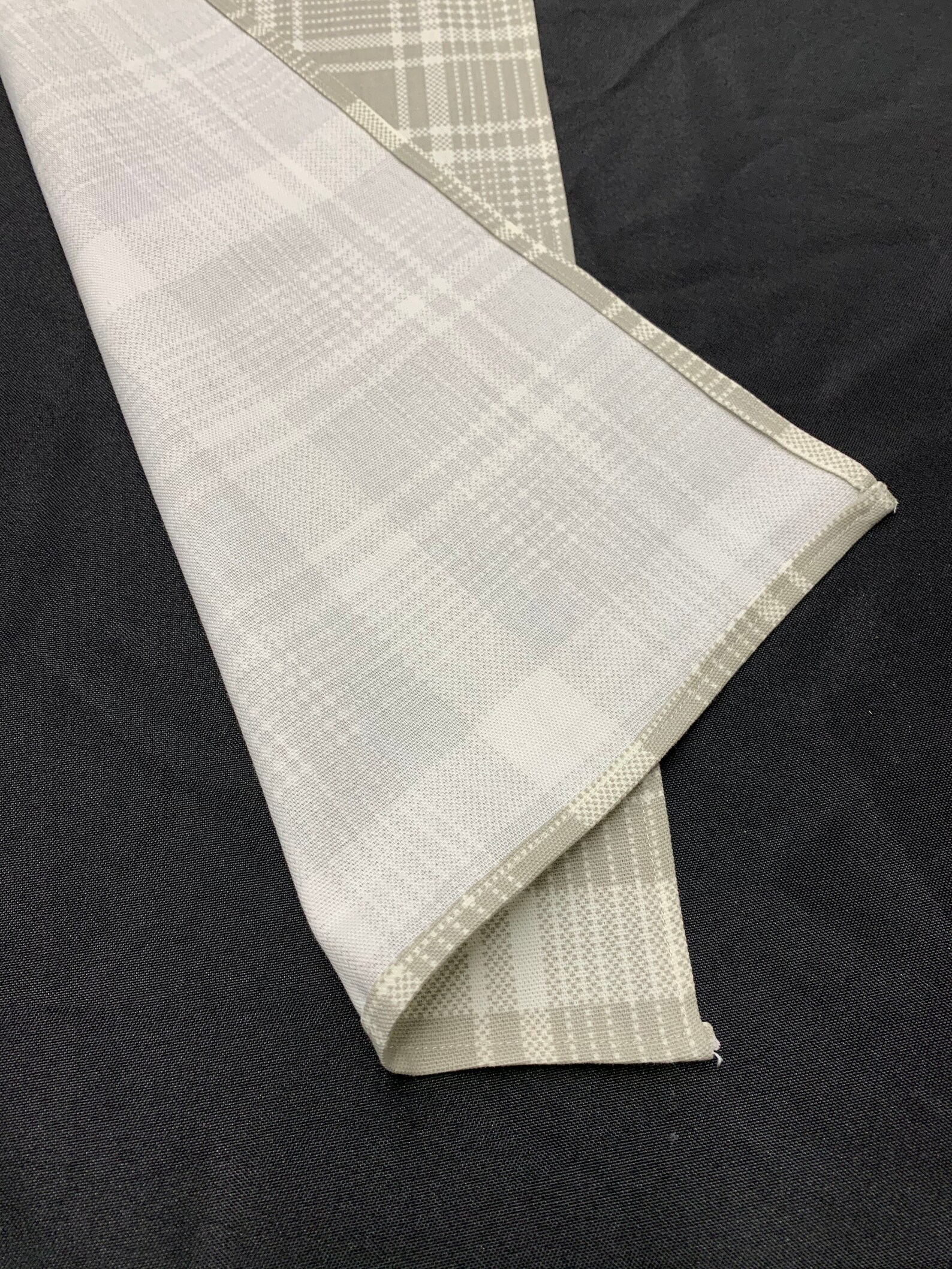 Two Tone Grey Plaid Linen Table Runner Various Lengths/ - Etsy