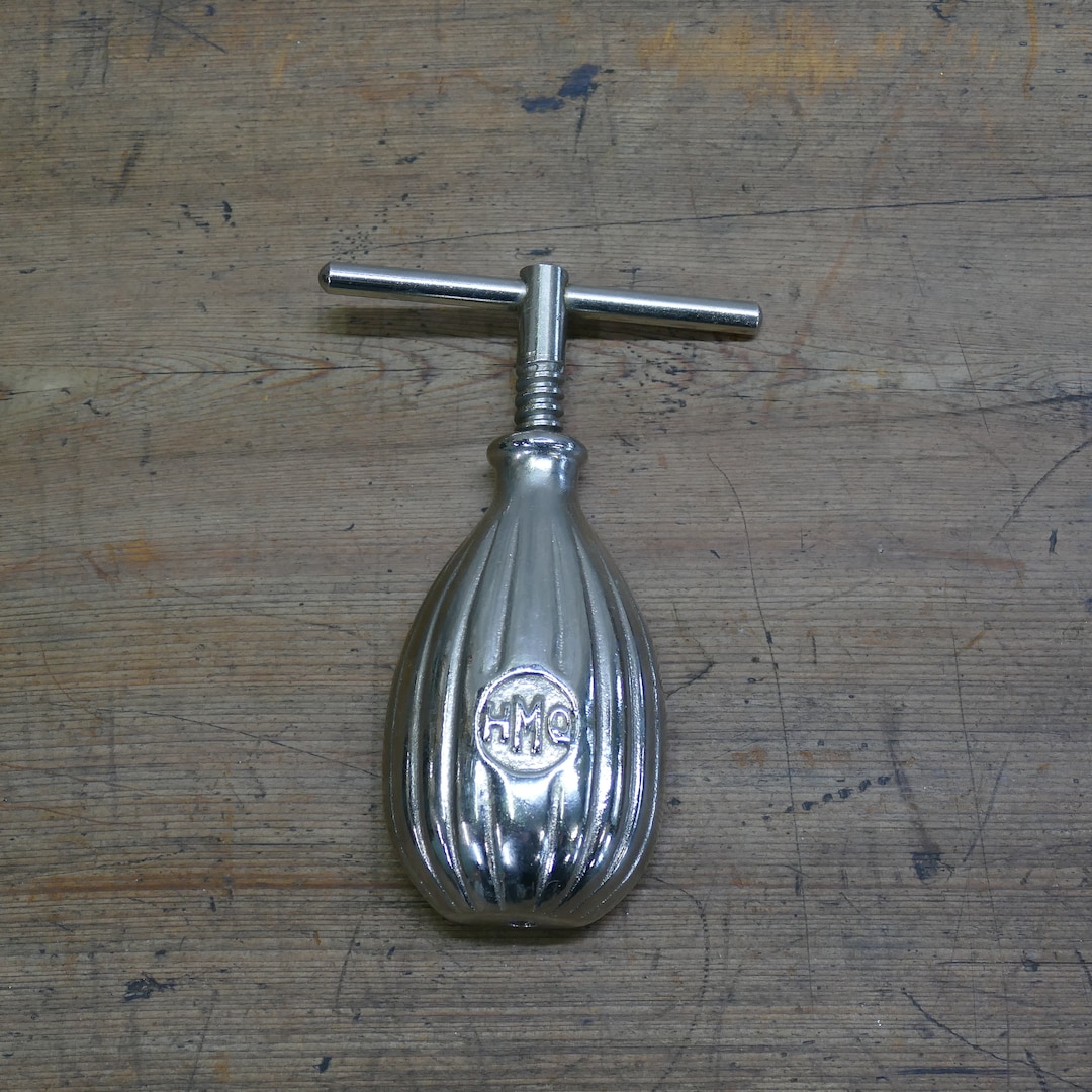 Vintage HMQ Nutcracker, Hand Crank T-bar - Etsy