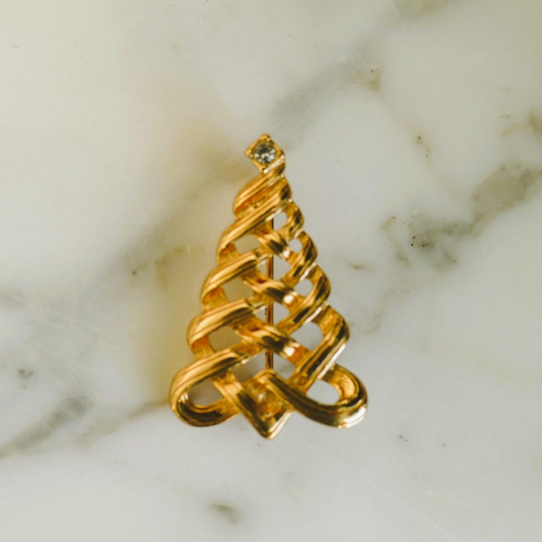 Vintage Gold Avon Christmas Tree Pin | Rhinestone Star Holiday Brooch ...
