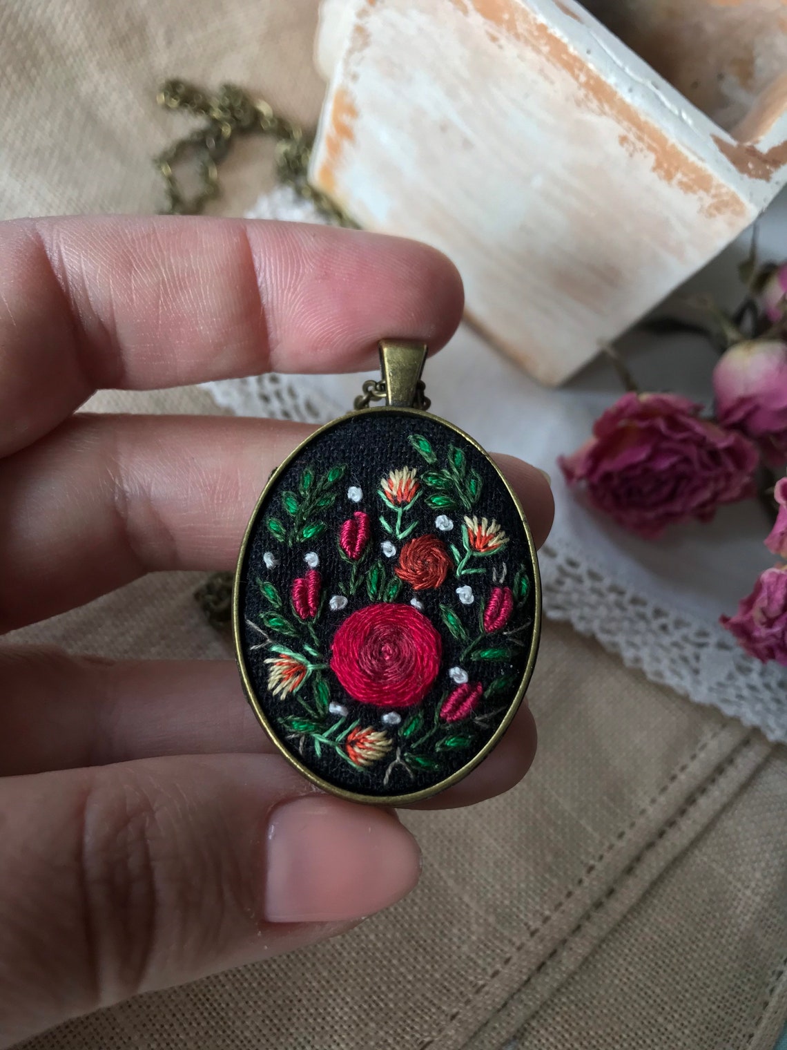 Embroidered Red Roses Necklace, Retro Vintage Style Pendant Gift for ...