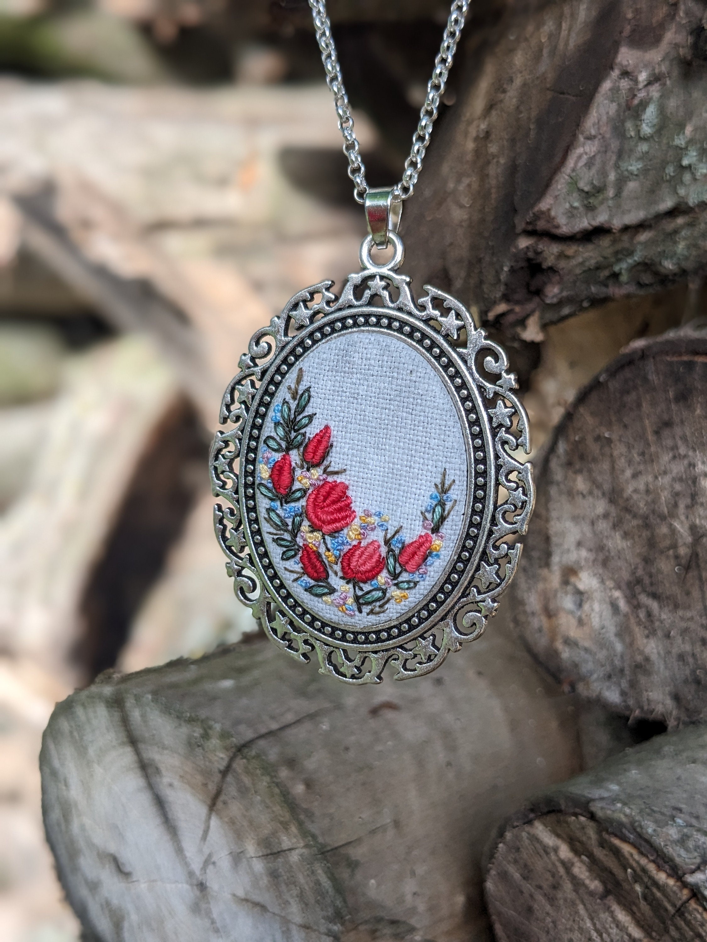 Embroidered Pink Roses Pendant Necklace, Embroidered Silver Tone ...