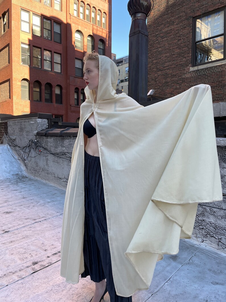 60s 70s Gorgeous Billowing Handmade Cream Color Wool Cape. Pointed ...