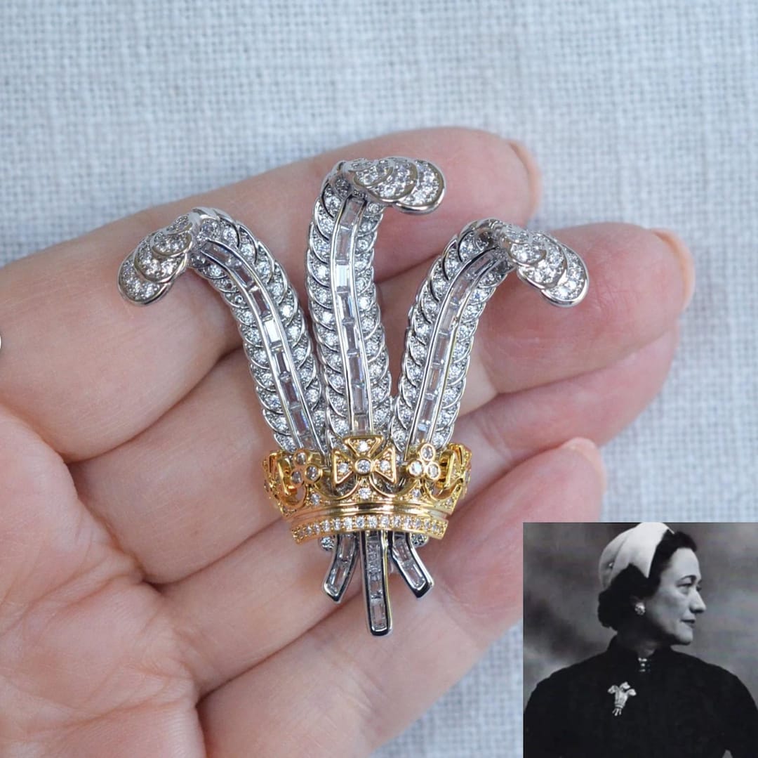 Wallis Simpson Reproduction Prince of Wales Ostrich Feather Brooch Pin ...