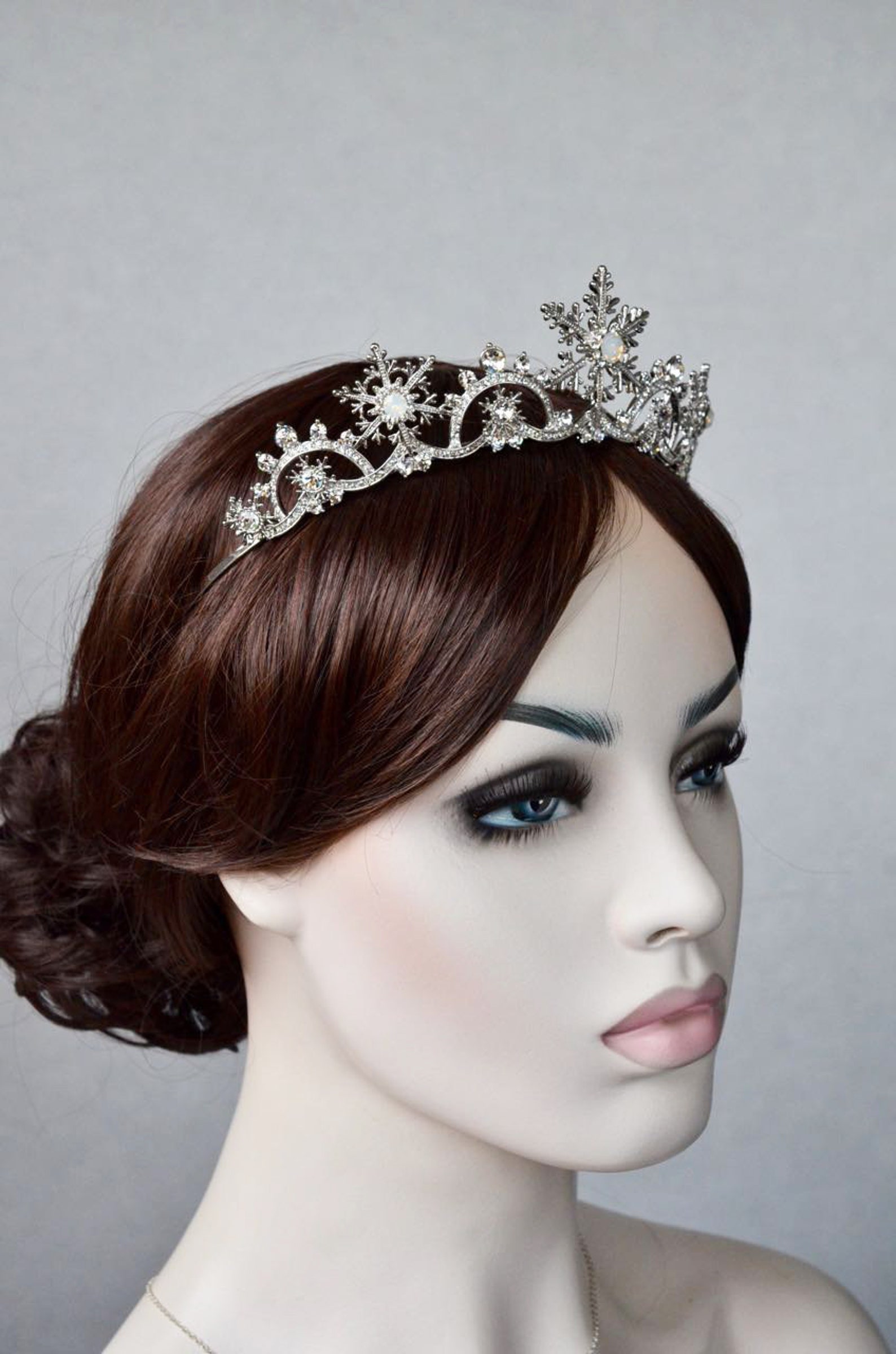 Stunning Snowflake Tiara With Accent Colour Crystal Crystal | Etsy Canada