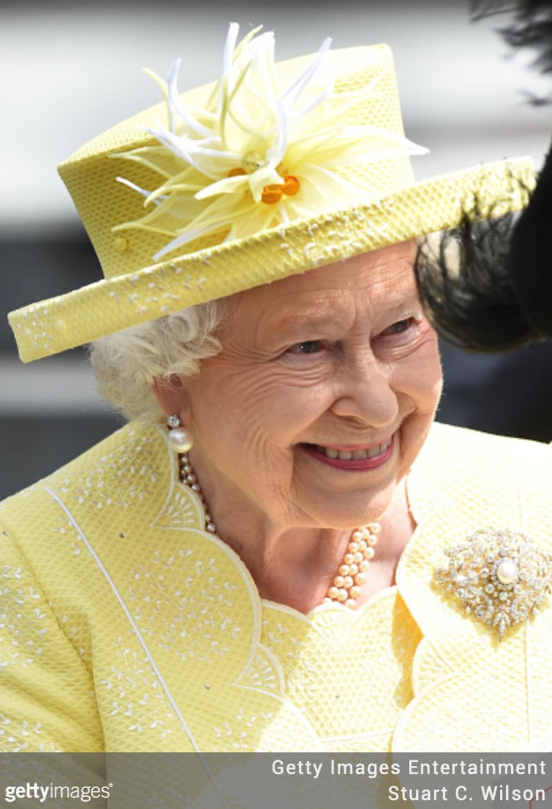 Royalty Replica Queen Elizabeth II the Richmond Brooch, Cubic Zirconia ...