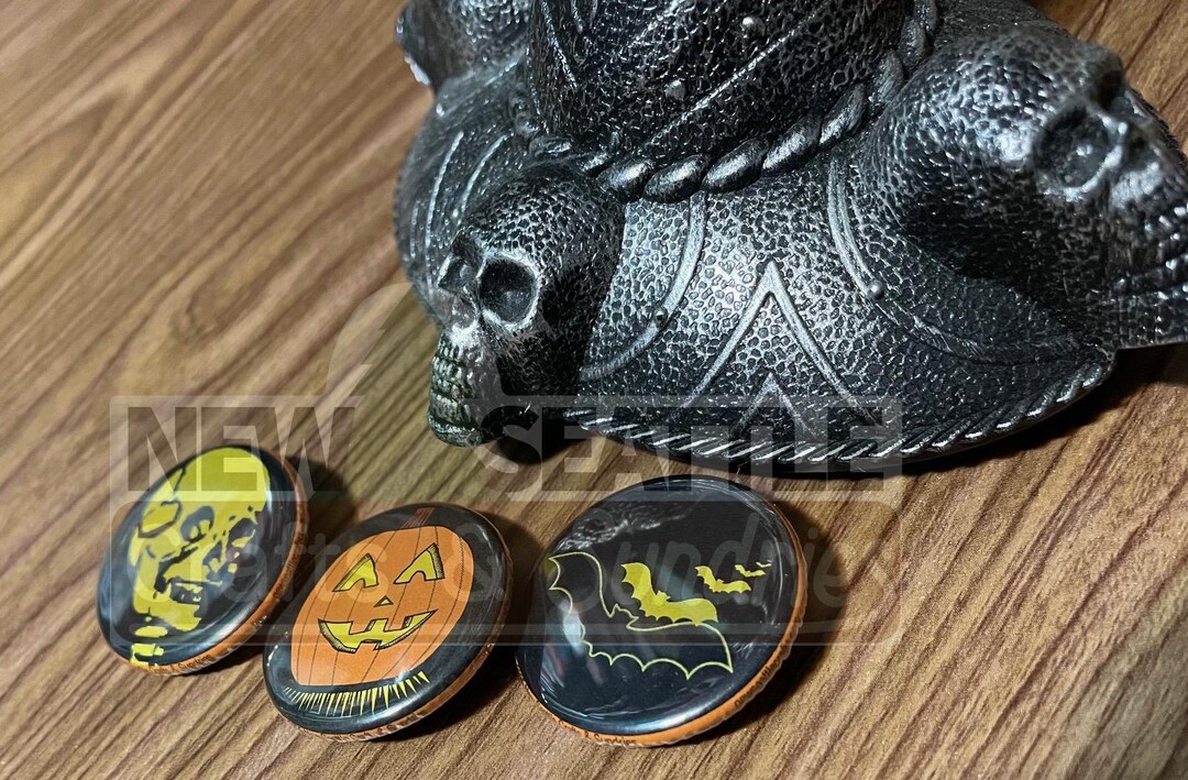 Retro Halloween Pin Buttons, Spooky Gift Pins (3 Count) - Etsy