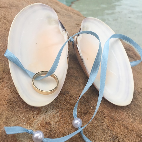 Shell Ring Box - Etsy