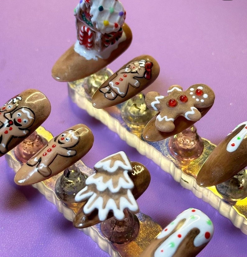 Gingerbread Land - Press on Nails - Etsy