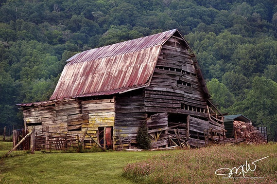 Crusty Barn in North Carolina DIGITAL Download Photo | Etsy
