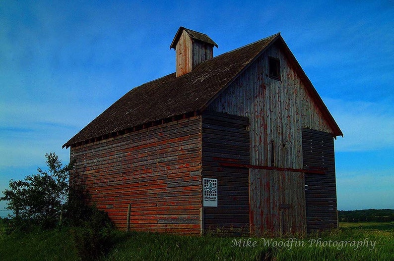 Red Barn in Iowa DIGITAL Download Photo Photograph Vintage Red - Etsy
