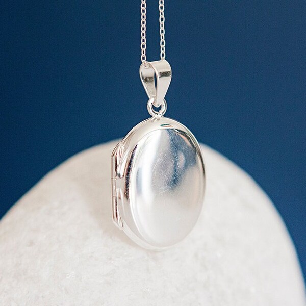 Locket Necklace - Etsy