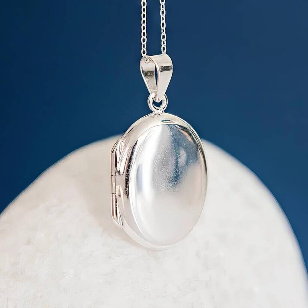 Personalised Sterling Silver Oval Locket - Etsy