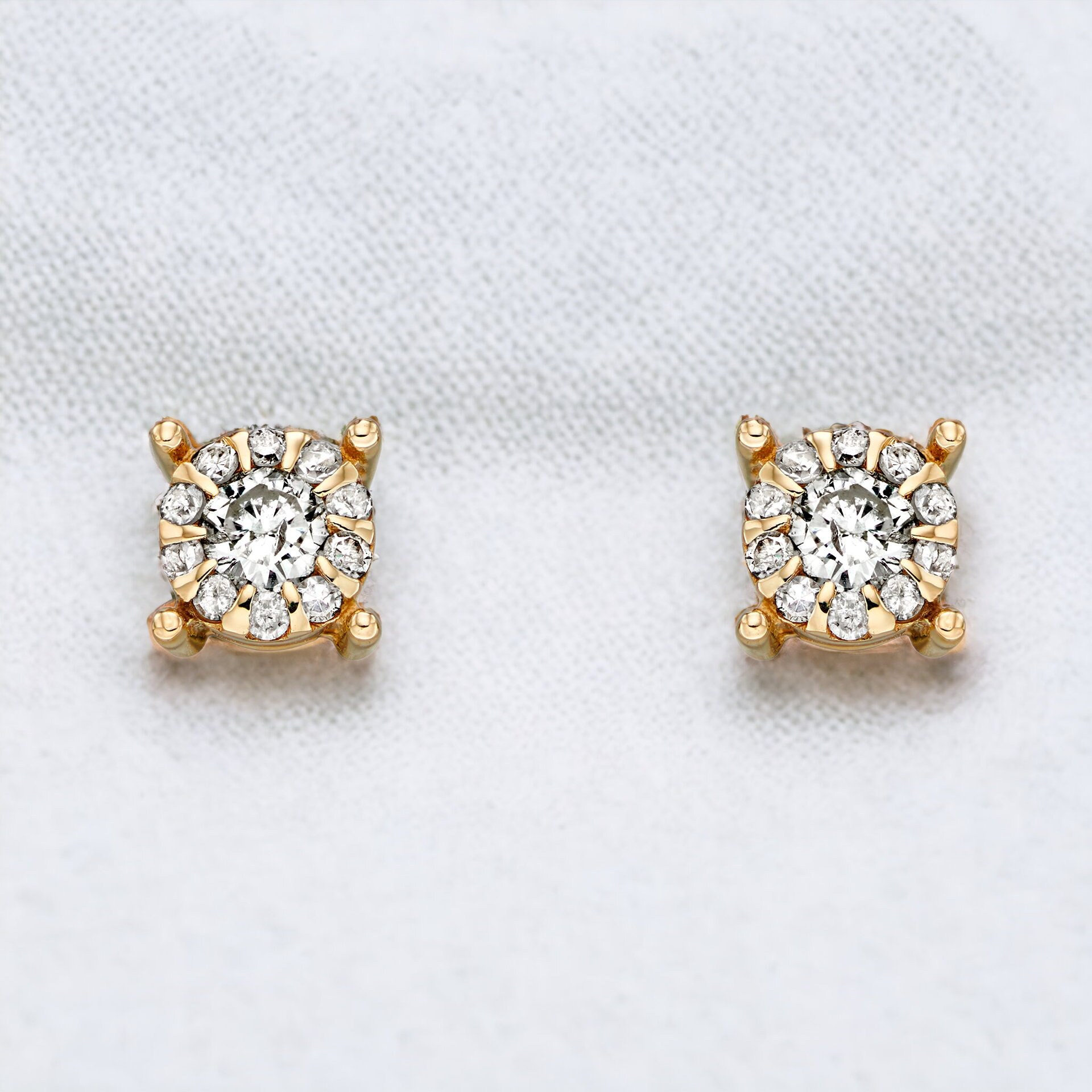 Prouds jewellers nose studs store