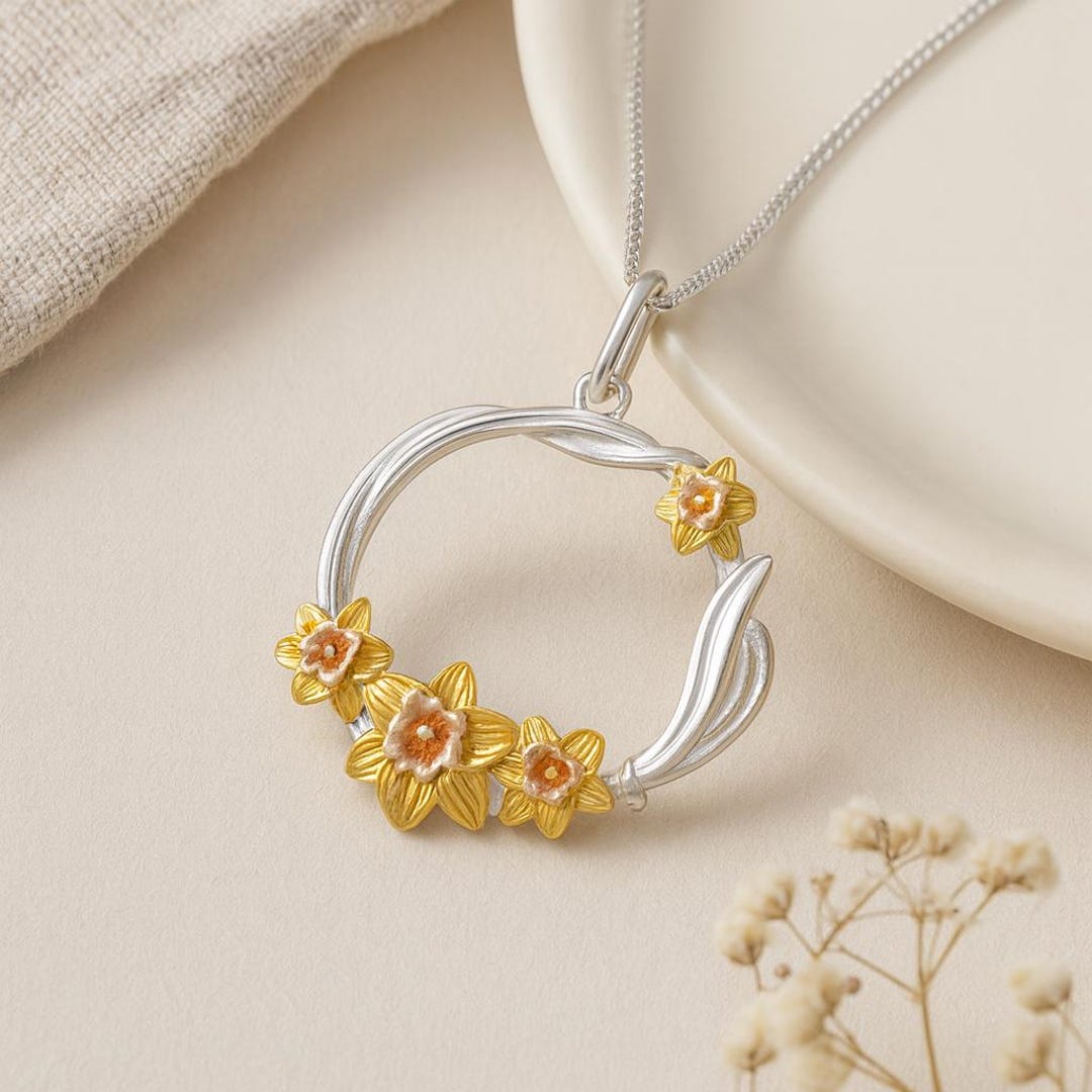 Personalised Sterling Silver & 18ct Gold Daffodil Wreath Pendant ...