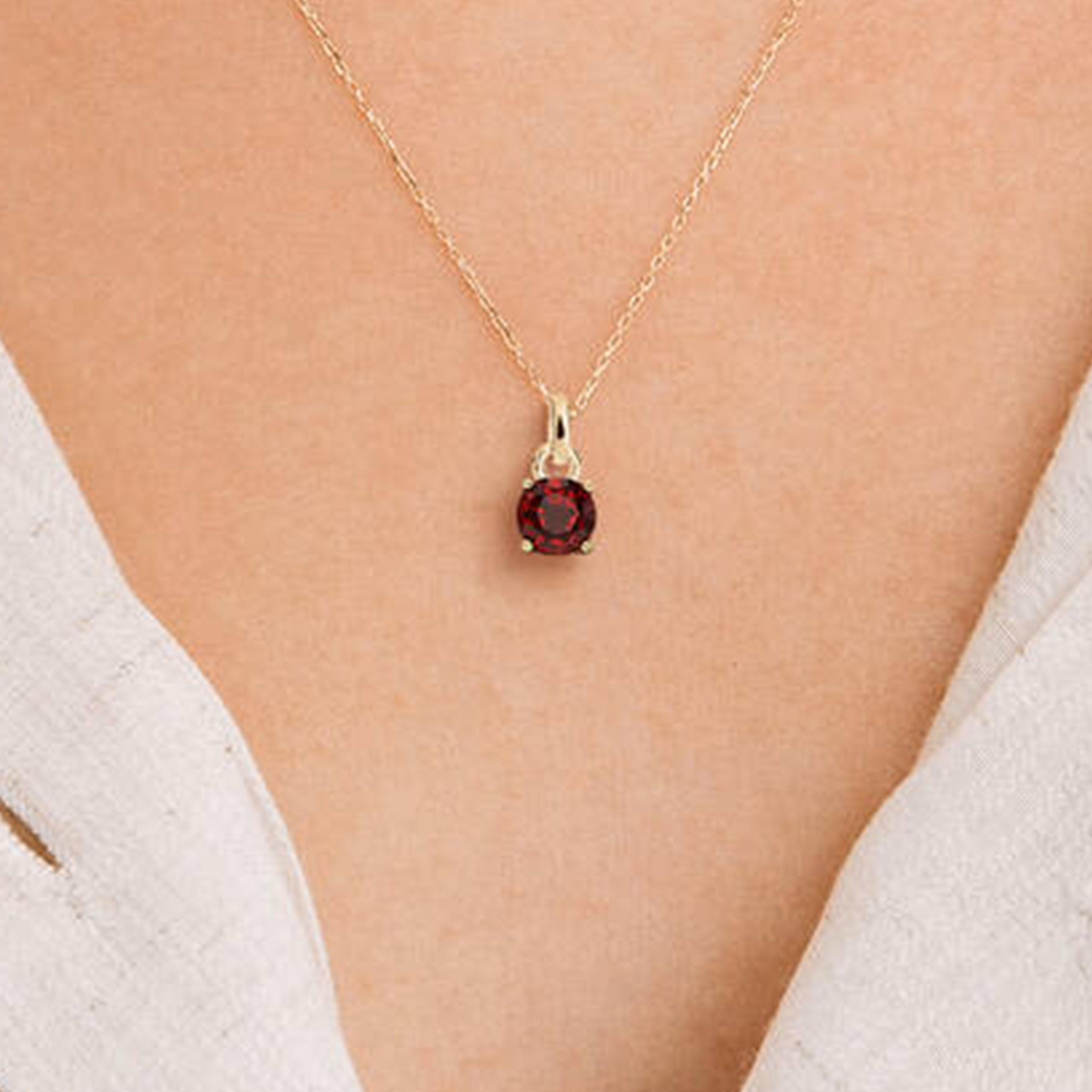 January Birthstone Pendant 9ct Gold