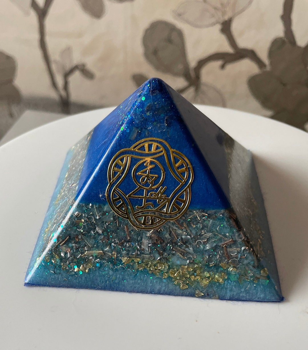 Orgone Pyramid Blue Lace Gemstones Harmony Calmness Smooth Energy Flow ...