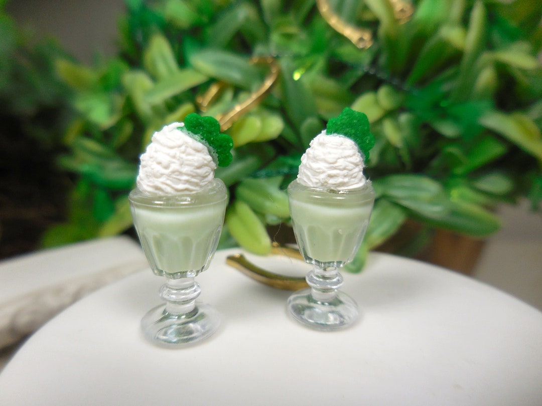 Miniature Green Shamrock Milkshake ~ St. Patrick's Day Fairy Garden ...