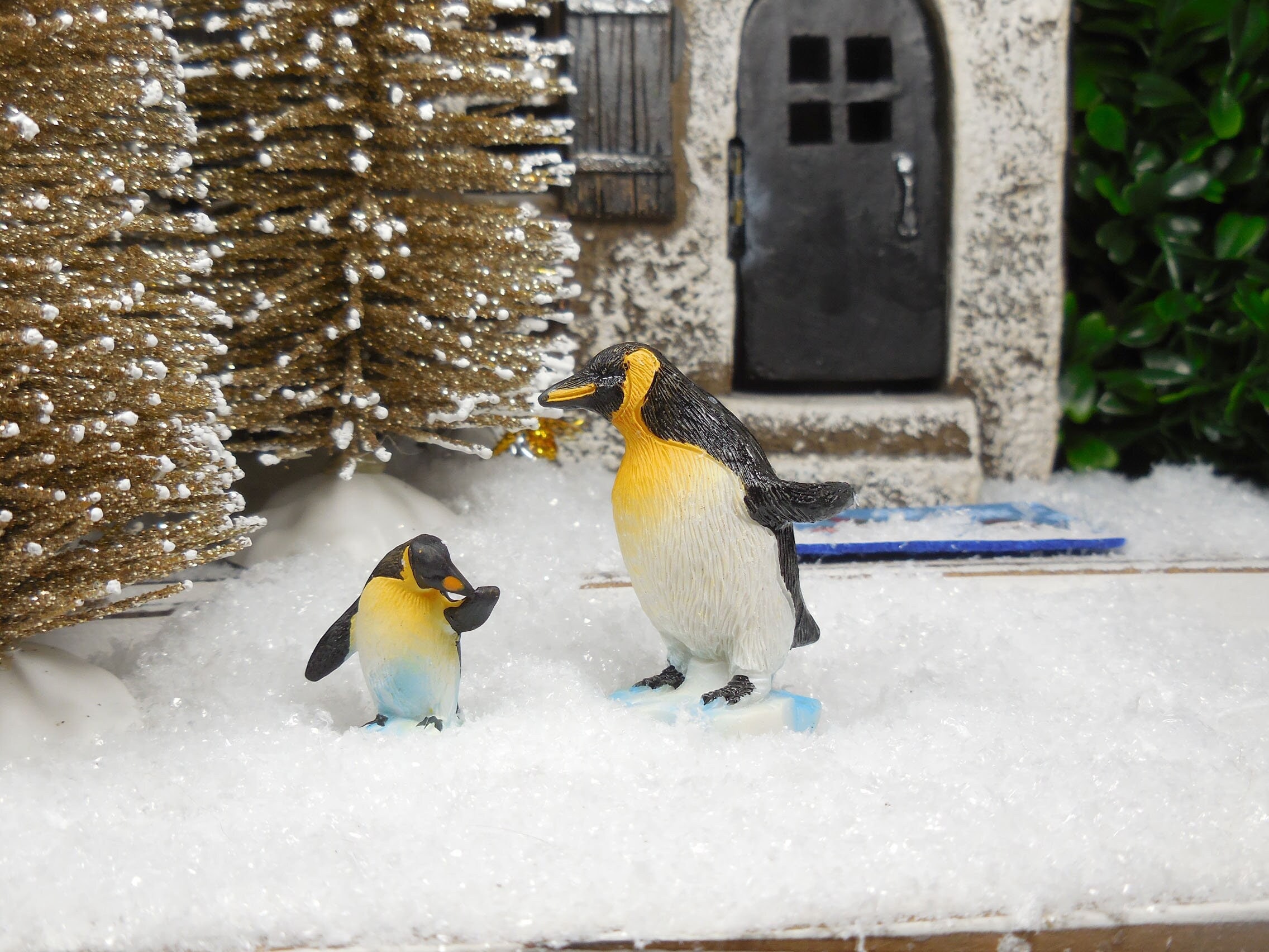 Emperor Penguin Habitat Diorama