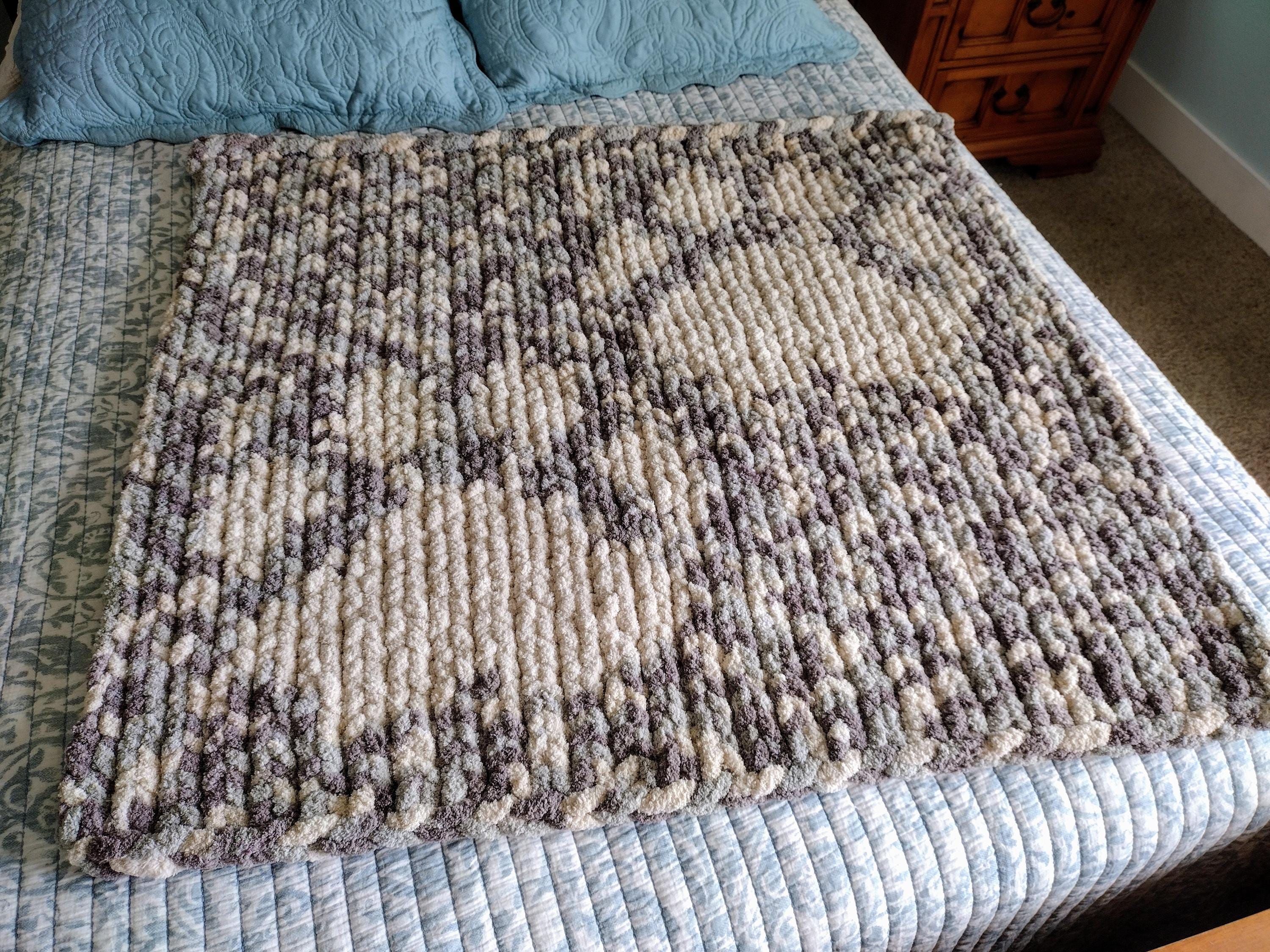 Double Paw Print Knitting Pattern and Tutorial Instructions, Chunky ...