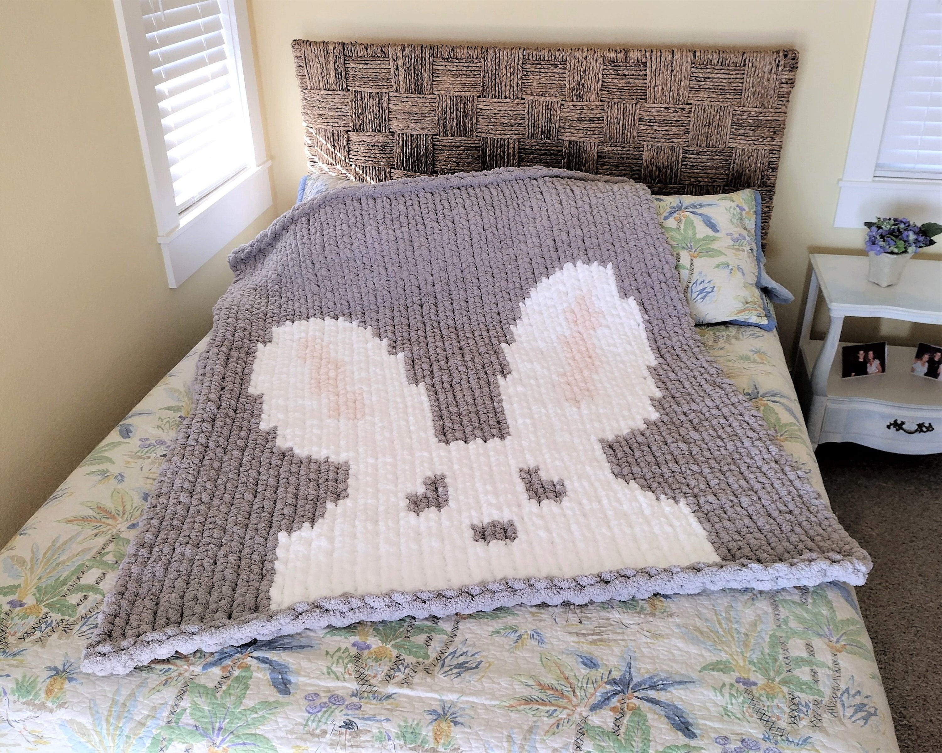Easter Bunny Knitting Pattern, Chunky Knit Blanket Tutorial With ...