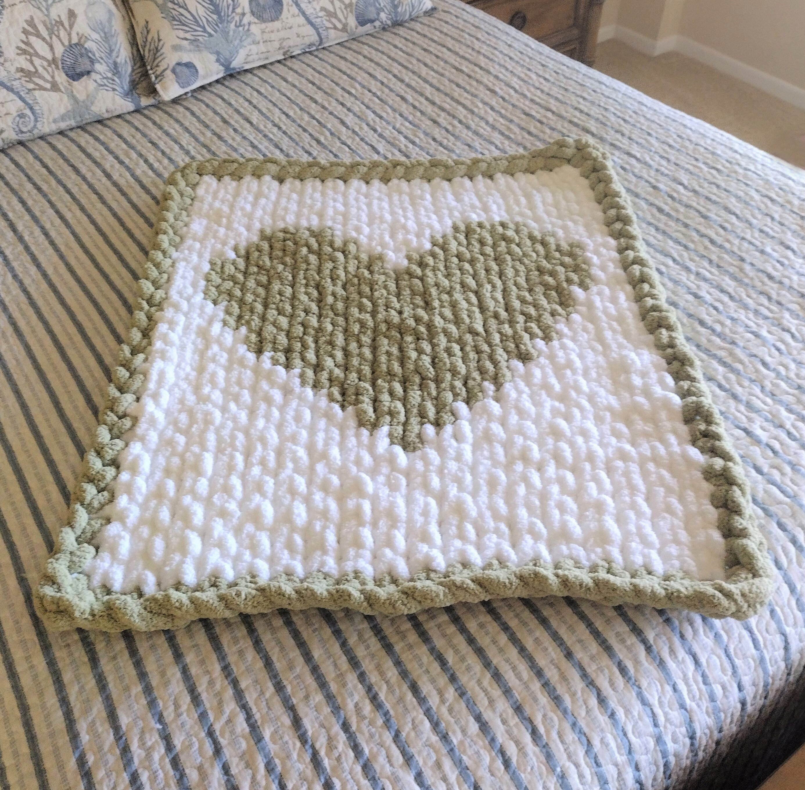 Heart Knitting Pattern and Tutorial Instructions, Chunky Knit Blanket ...
