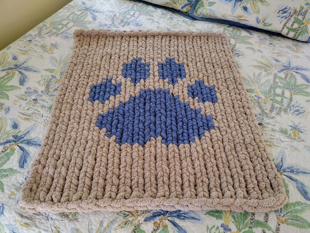 Paw Print Knitting Pattern and Tutorial Instructions, Chunky Knit ...