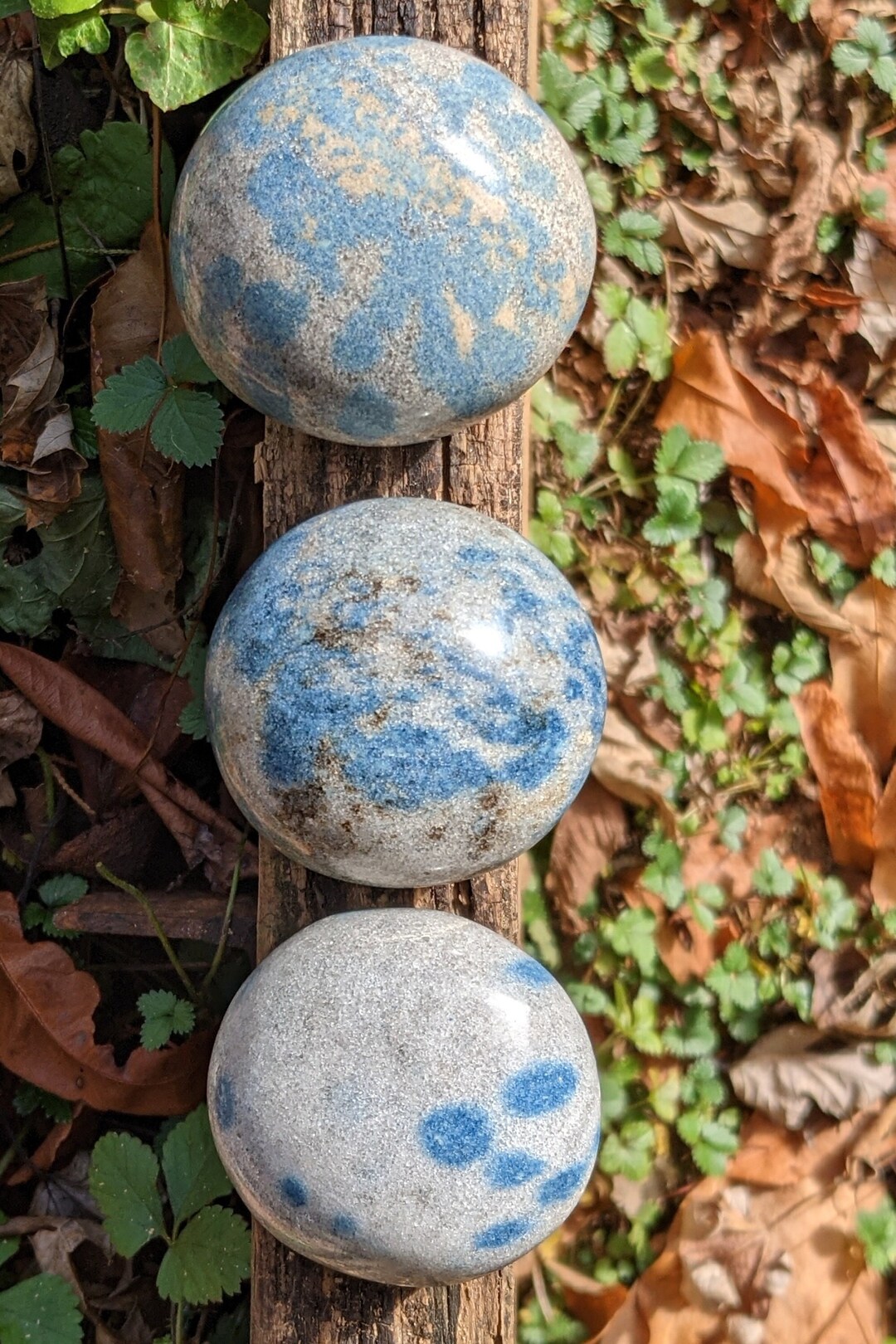 K2 Palmstone: Azurite in Granite Pebble Stone - Etsy