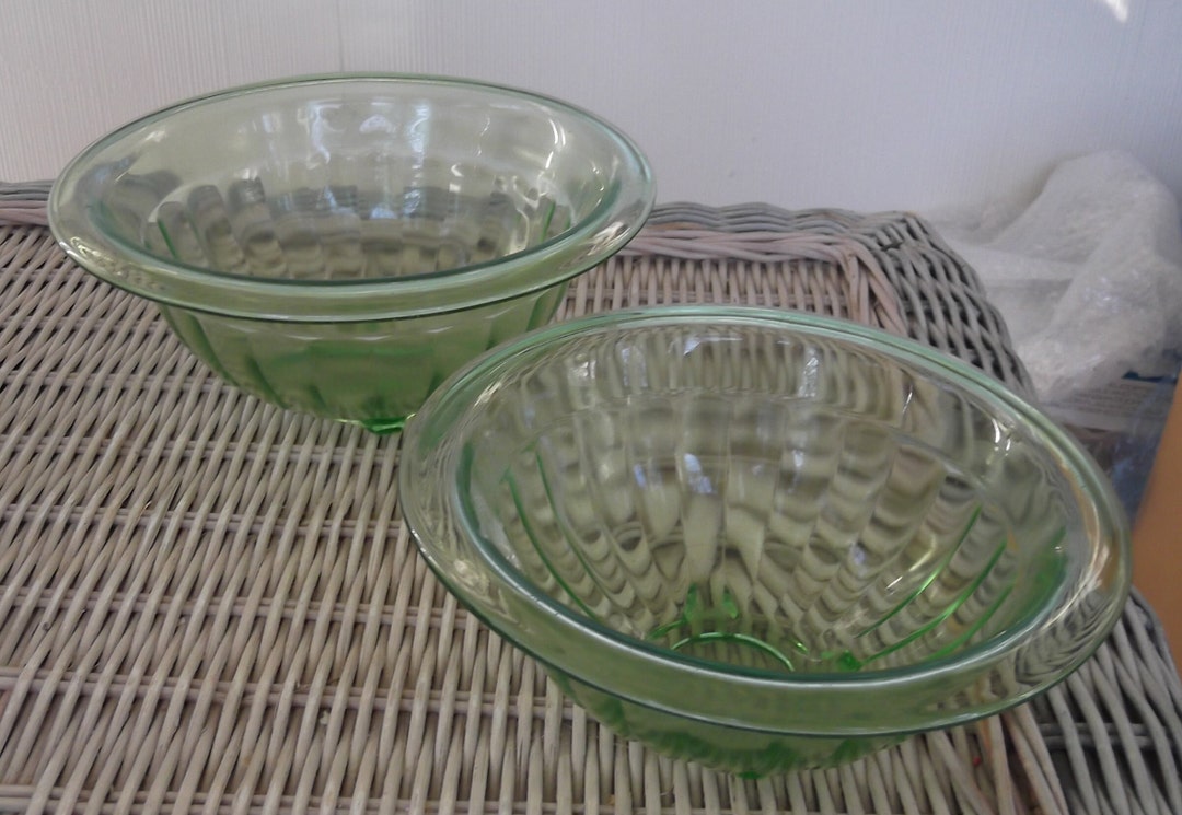 Two Green Depression Glass Ribbed Nesting Bowls Rolled Rims 6.5 & 7.5 ...