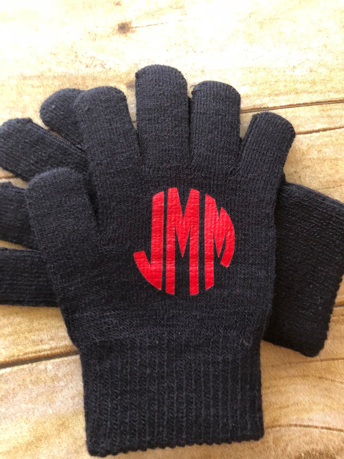 Monogrammed Knit Gloves !! Stay Stylish Even in the Chilly Weather ...