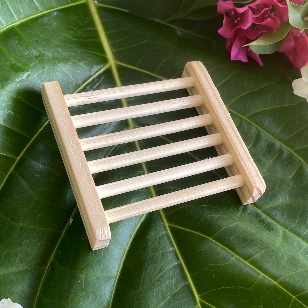 Natural Soap Dish, Sustainable Soap Tray or Shampoo Bar Holder, Self ...