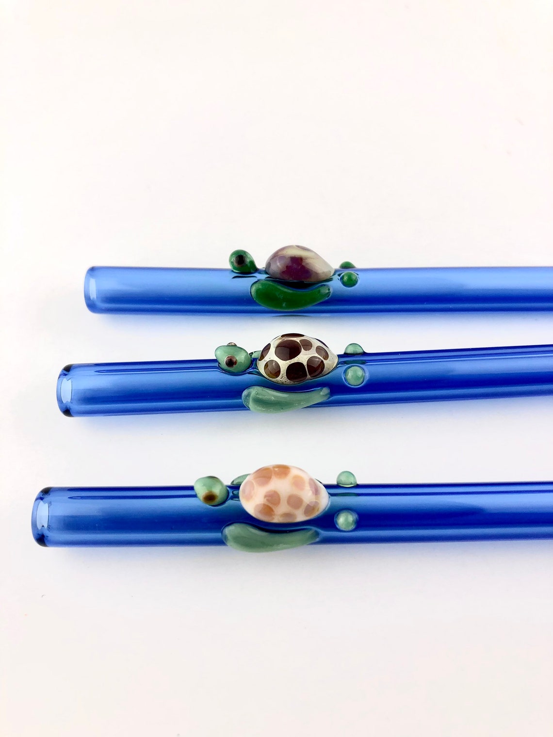 TURTLE on Light Blue GLASS STRAW Reusable Straws Glass - Etsy