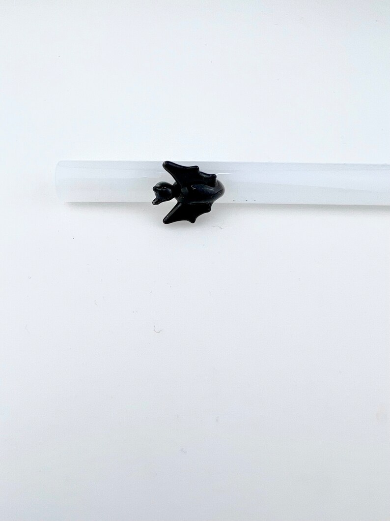 Handmade Bat on Colored Glass Straw: Custom Reusable Halloween Straw - Etsy